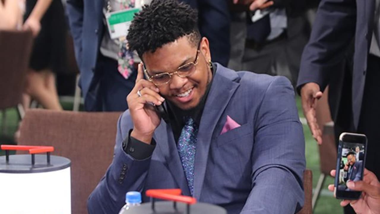 Marcus Davenport celebrates with his family after being selected No. 14 ...