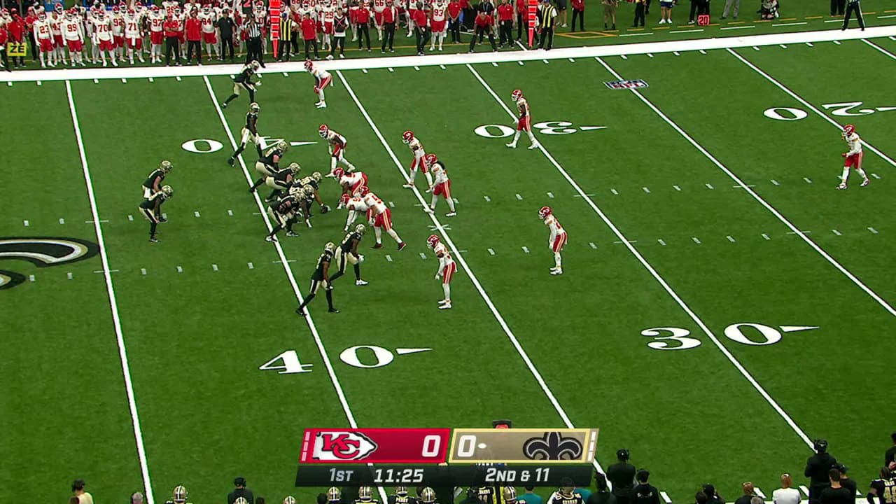 NFL Preseason: Saints WR Michael Thomas slides to snag Derek Carr's 16 ... NFL Preseason: Saints WR Michael Thomas slides to snag Derek Carr's 16 ...