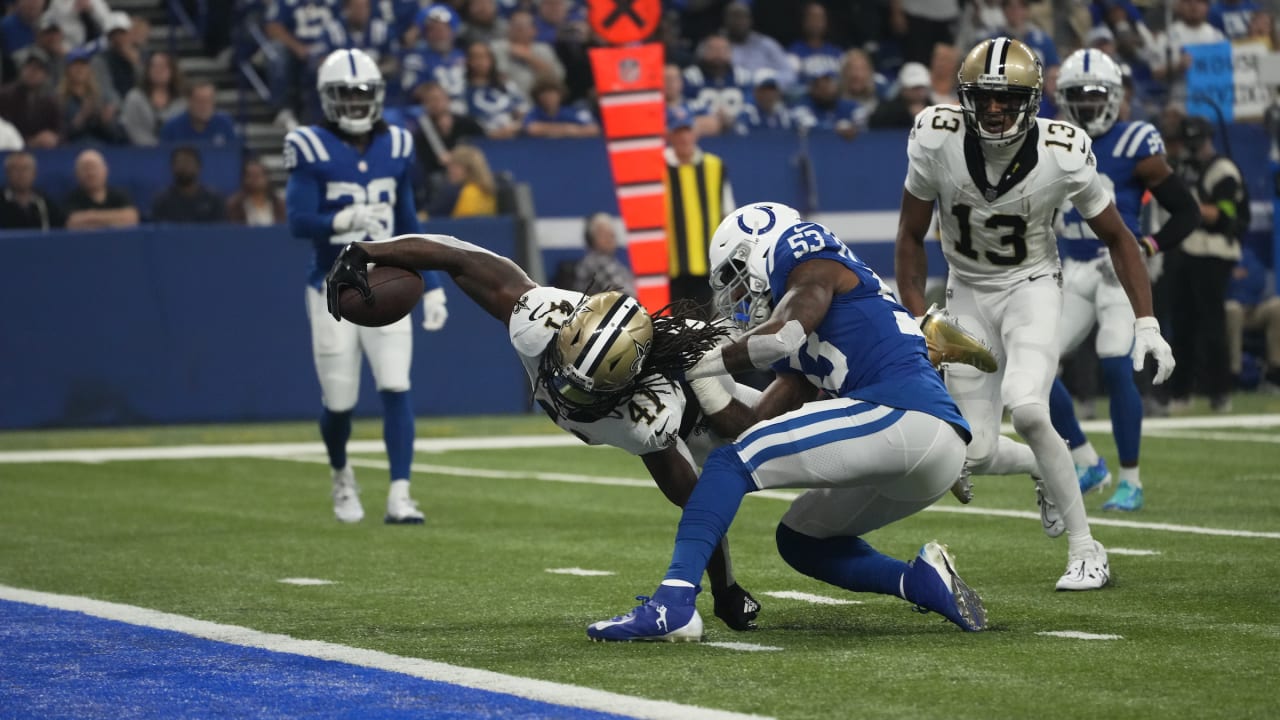 Week 8 Highlights: Saints RB Alvin Kamara FULL STRETCH on the TD vs. Colts