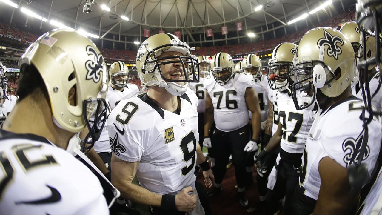 Drew Brees inside the huddle