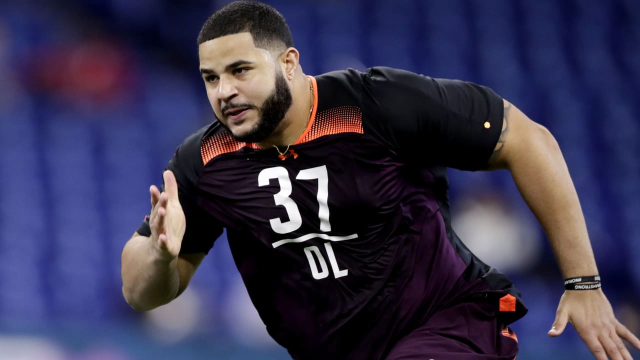 Saints trade up to 48, select OL Erik McCoy from Texas A&M