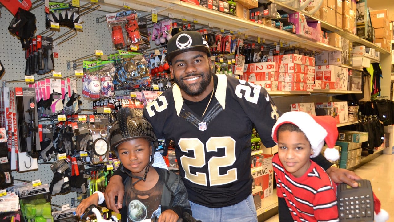 Academy teams up with Mark Ingram and his foundation