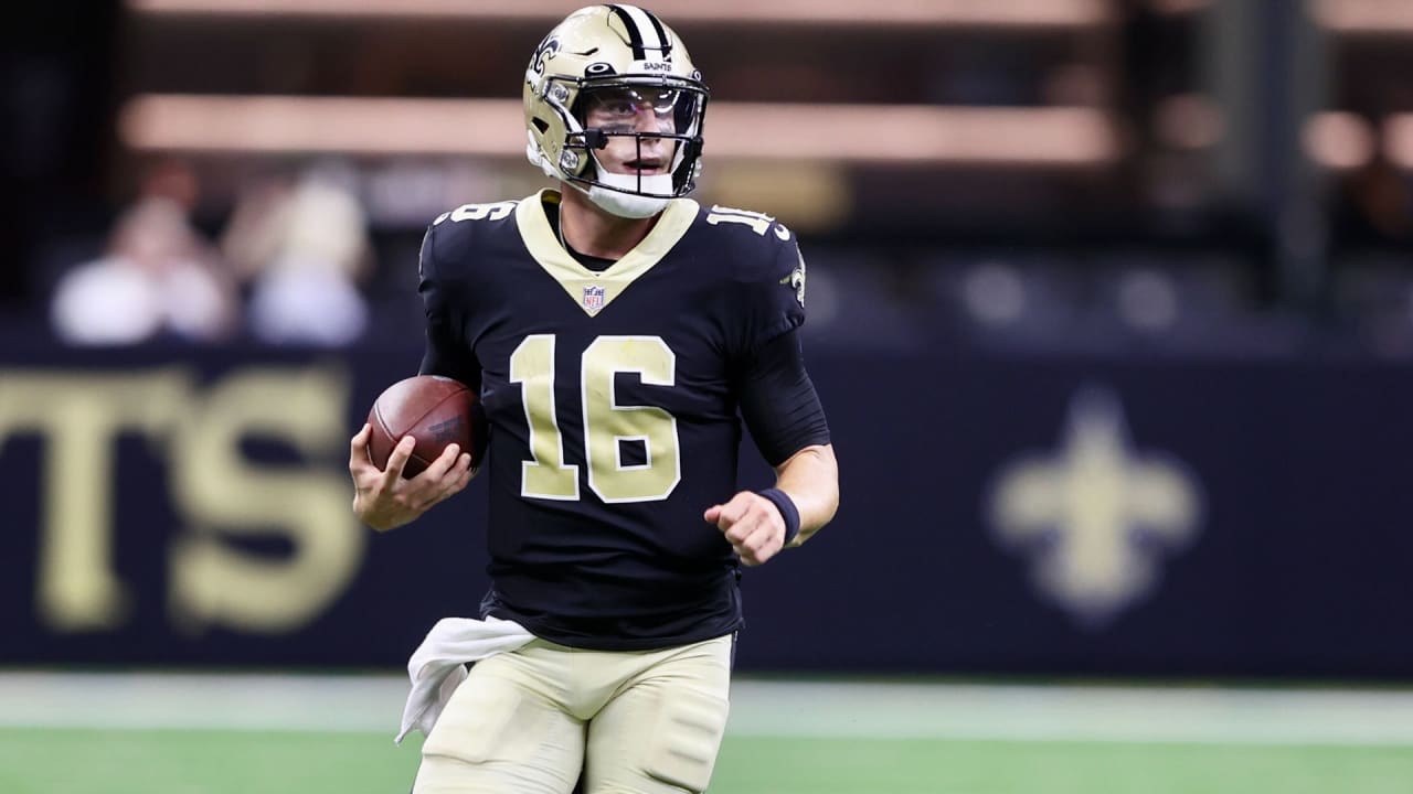 Ian Book enters next gear for 30-yard rush to convert third-down ...