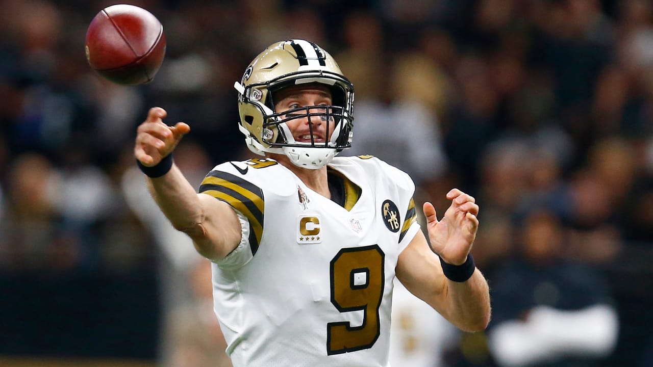 Brees hits Michael Thomas for 30 yards