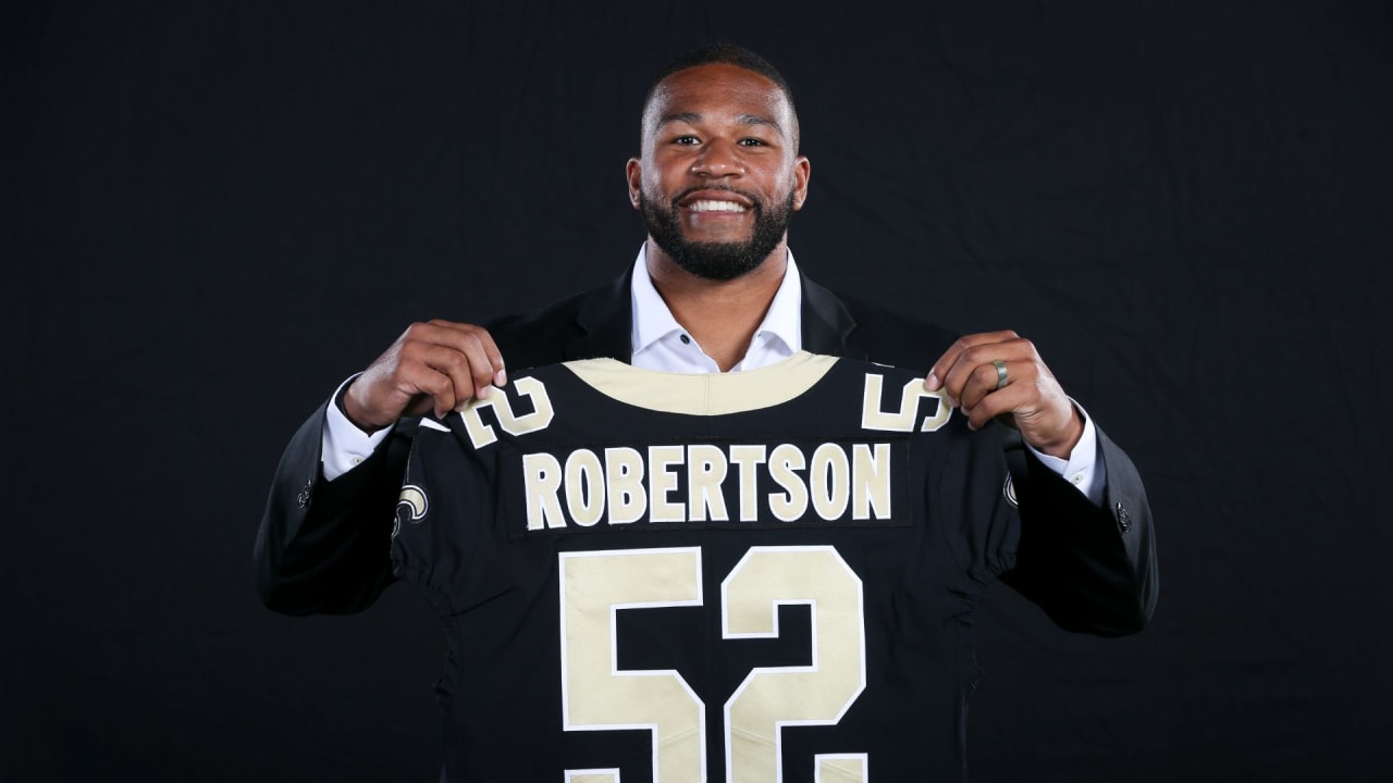 Photos: Craig Robertson announces retirement from New Orleans Saints