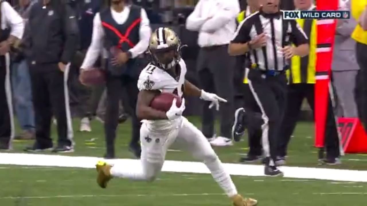 Deonte Harris rips off electric 54-yard return into Vikings' territory