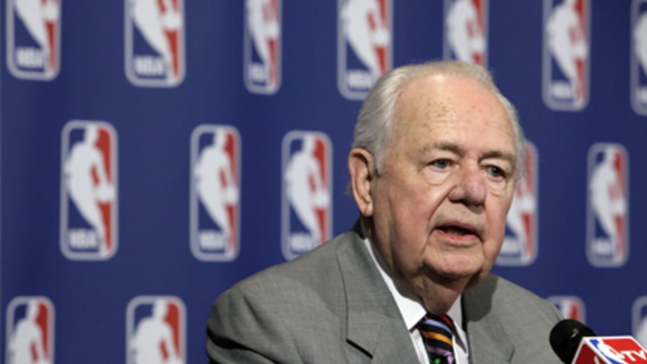 Saints Owner Tom Benson Purchases the New Orleans Hornets