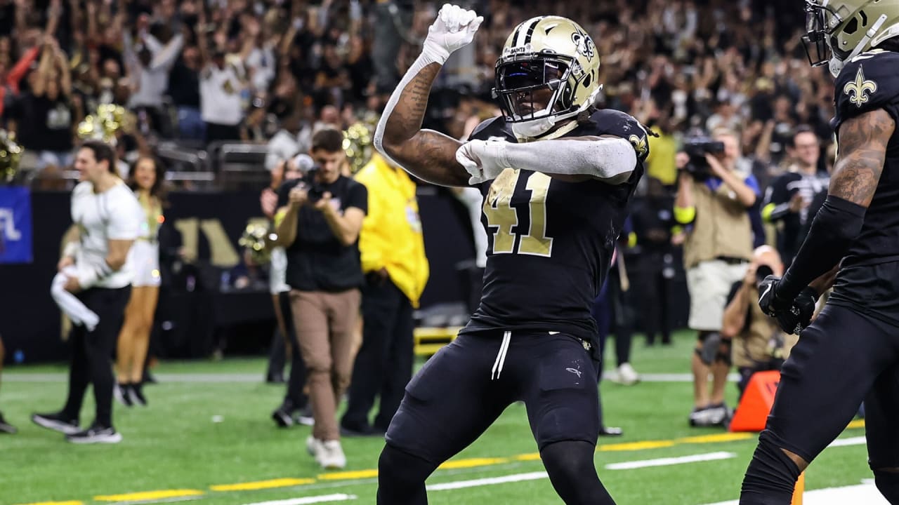 Saints RB Alvin Kamara burns the Las Vegas Raiders defense on third touchdown - Saints Raiders ...