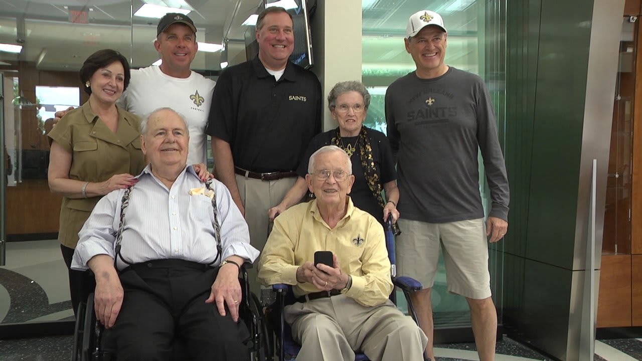 Jerry Romig receives Super Bowl ring from Saints