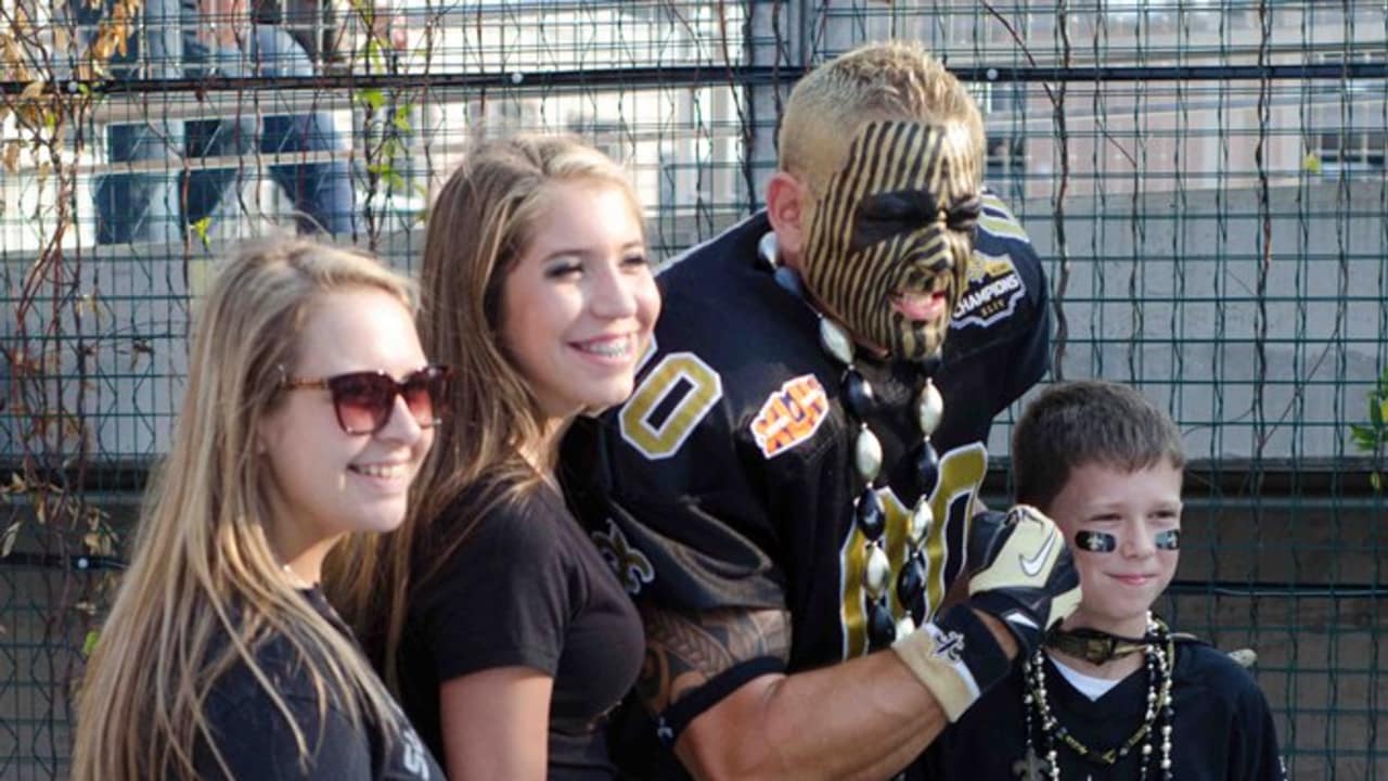 Top 10 Fan Photos: Saints vs Raiders
