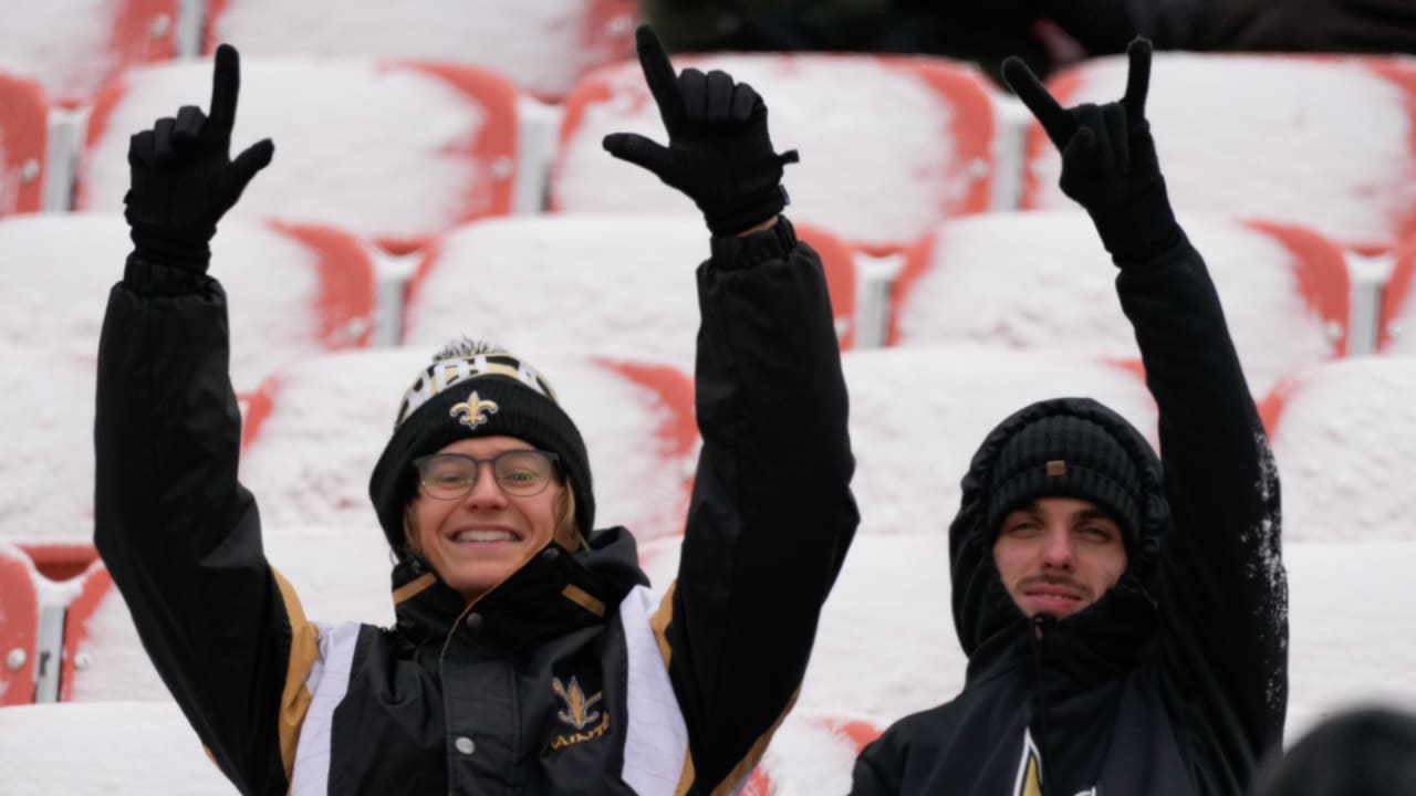 Photos: Fans | Saints vs Browns Week 16 2022