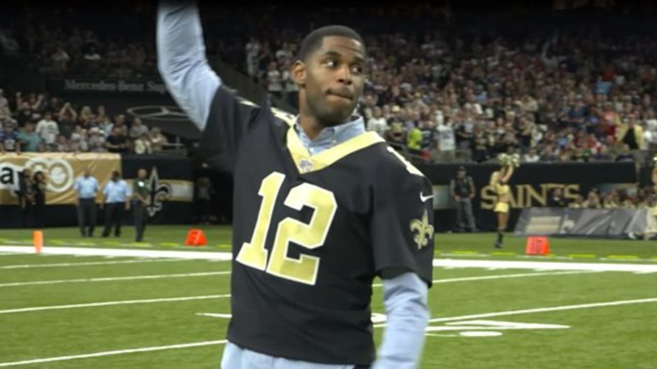 Marques Colston leads the Pregame Chant
