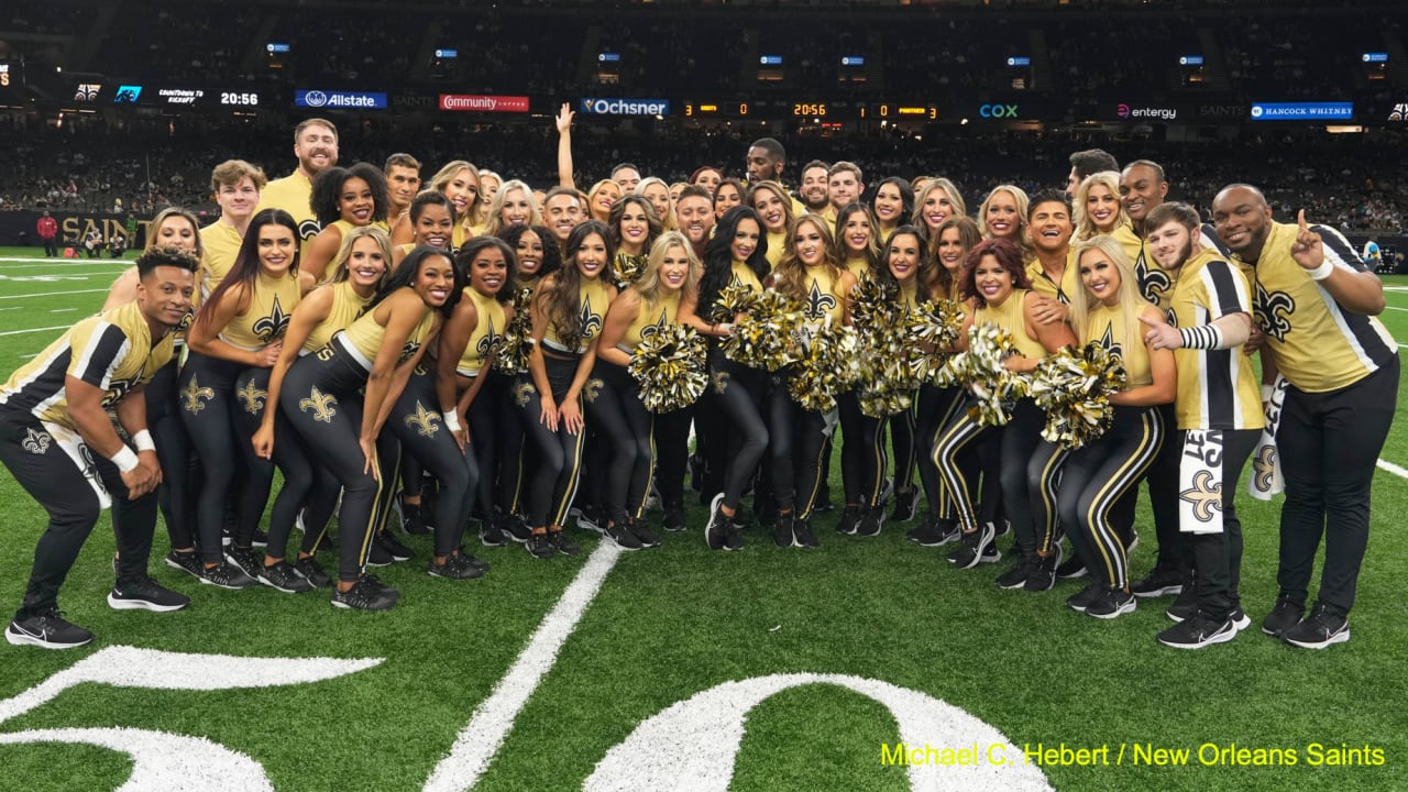 Photos: Entertainment | Saints vs. Panthers Week 18 2022