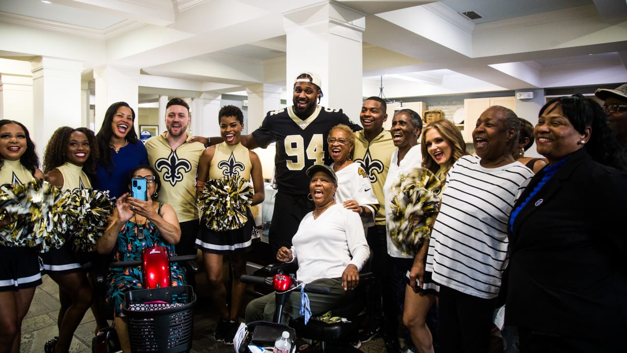 Photos: Cam Jordan, COX unveil computer lab refurbishment at Columbia Parc