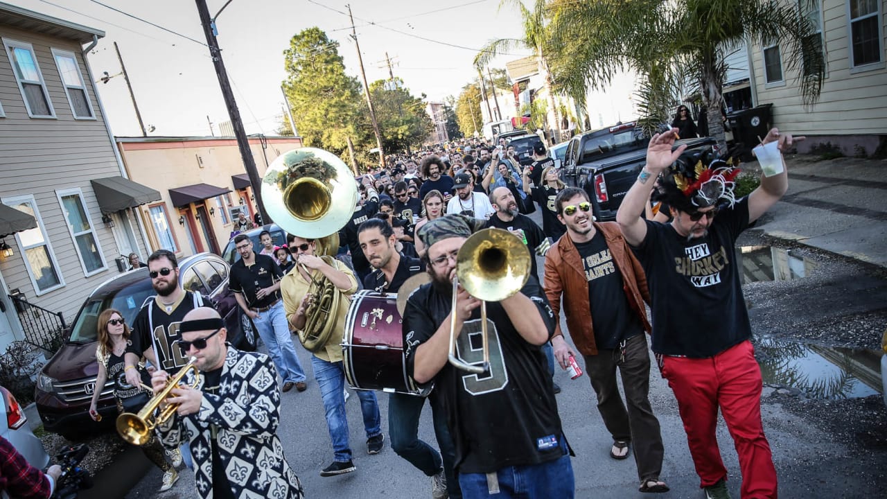Saints fans show support and love to the team on Super Bowl Sunday