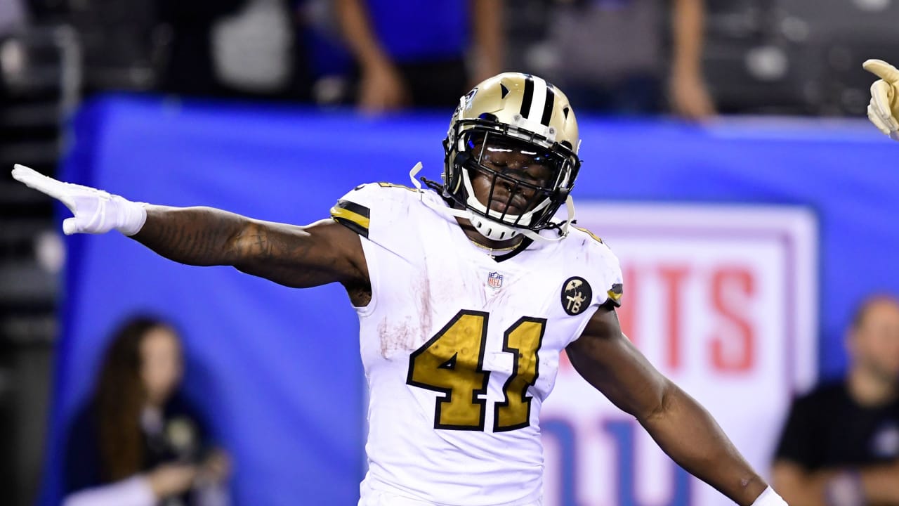 Alvin Kamara selected as Week 4 FedEx Ground Player of the Week
