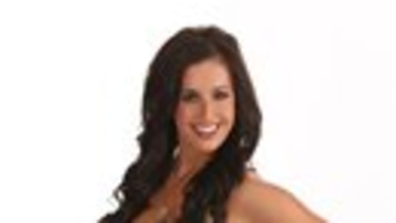 Get to Know 2013 New Orleans Saintsation Stephanie M