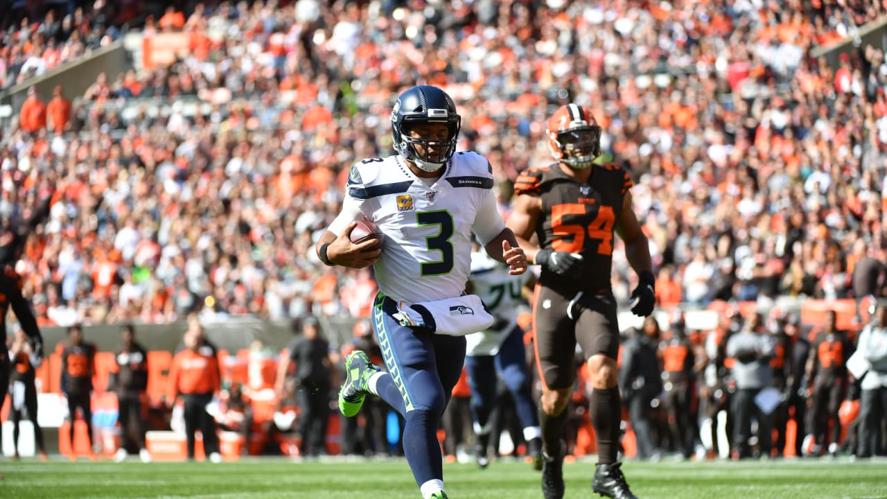 2019 Week 6: Russell Wilson Keeps It Himself For Walk-In Touchdown
