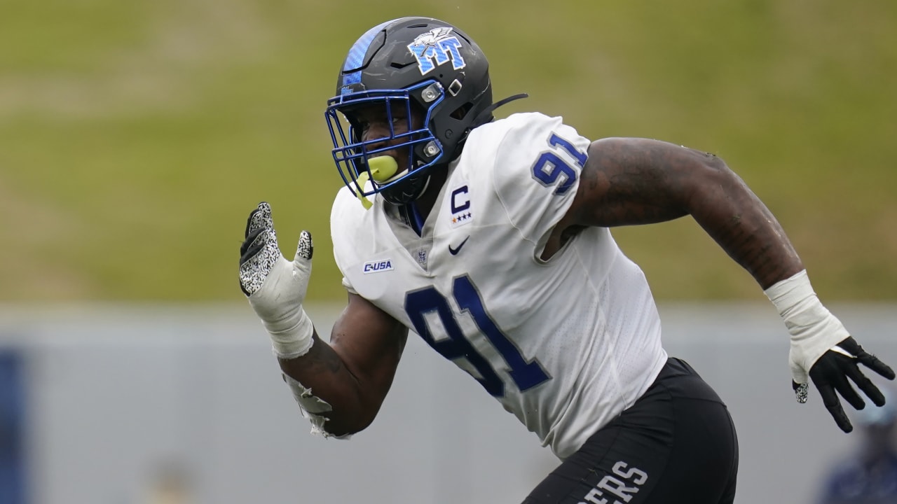 Seahawks Sign DE Jordan Ferguson; CB Andrew Whitaker Waived/Injured