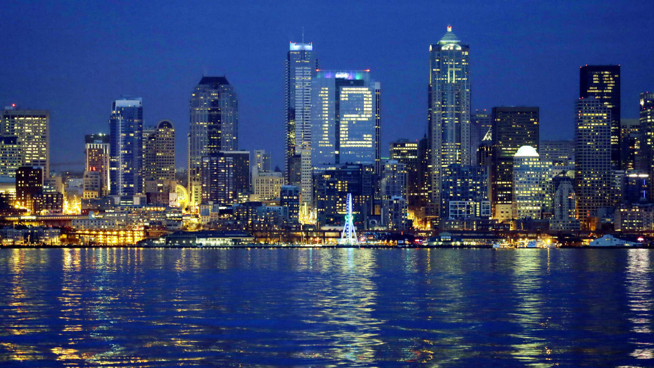 How The '12 Building' That Lights Up The Seattle Skyline Comes To Life