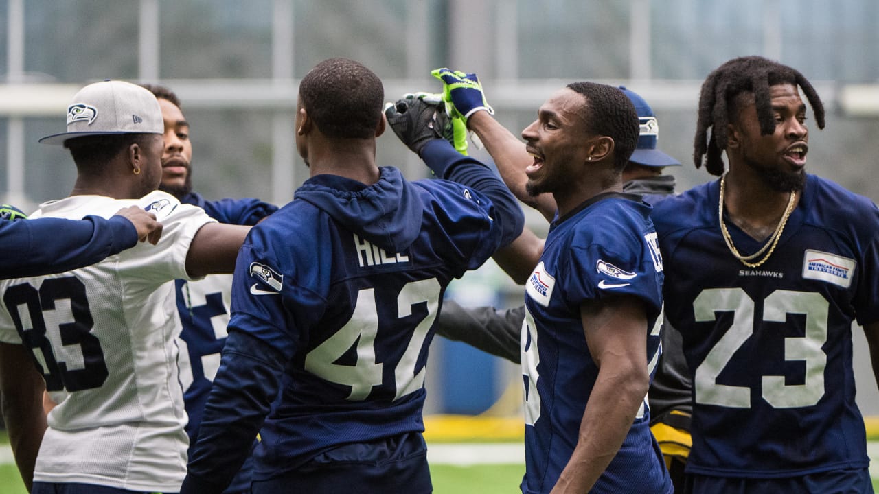 Wednesday Practice Report: Seahawks Open Week 12 With Walk Thru