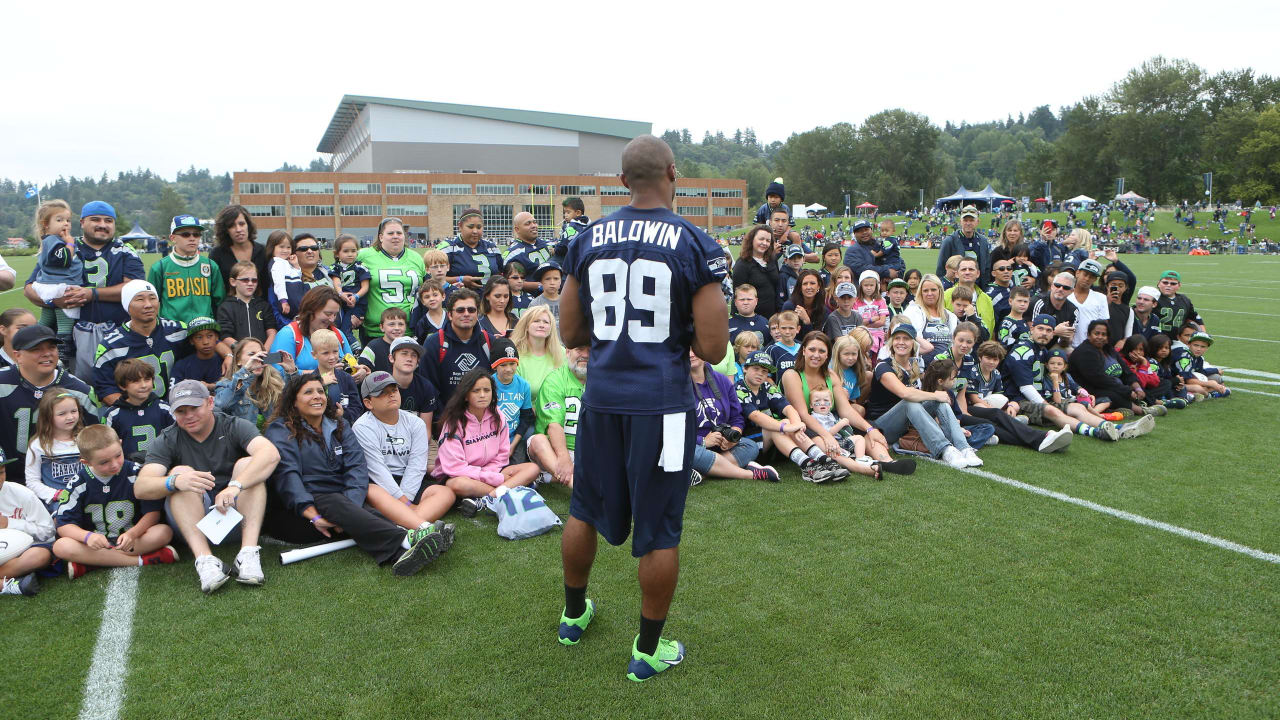 Photo Gallery - Generation 12 Seahawks Training Camp Day