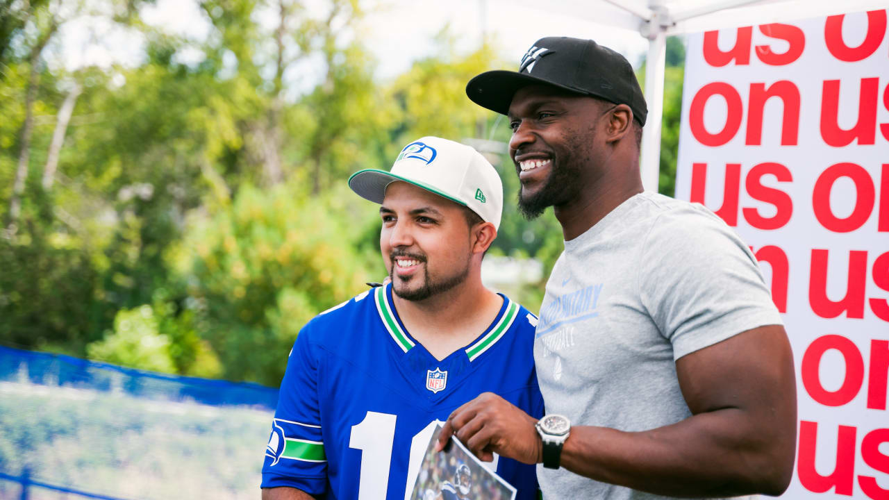 PHOTOS: Seahawks Legends Hangout With The 12s On Day Three Of Training Camp