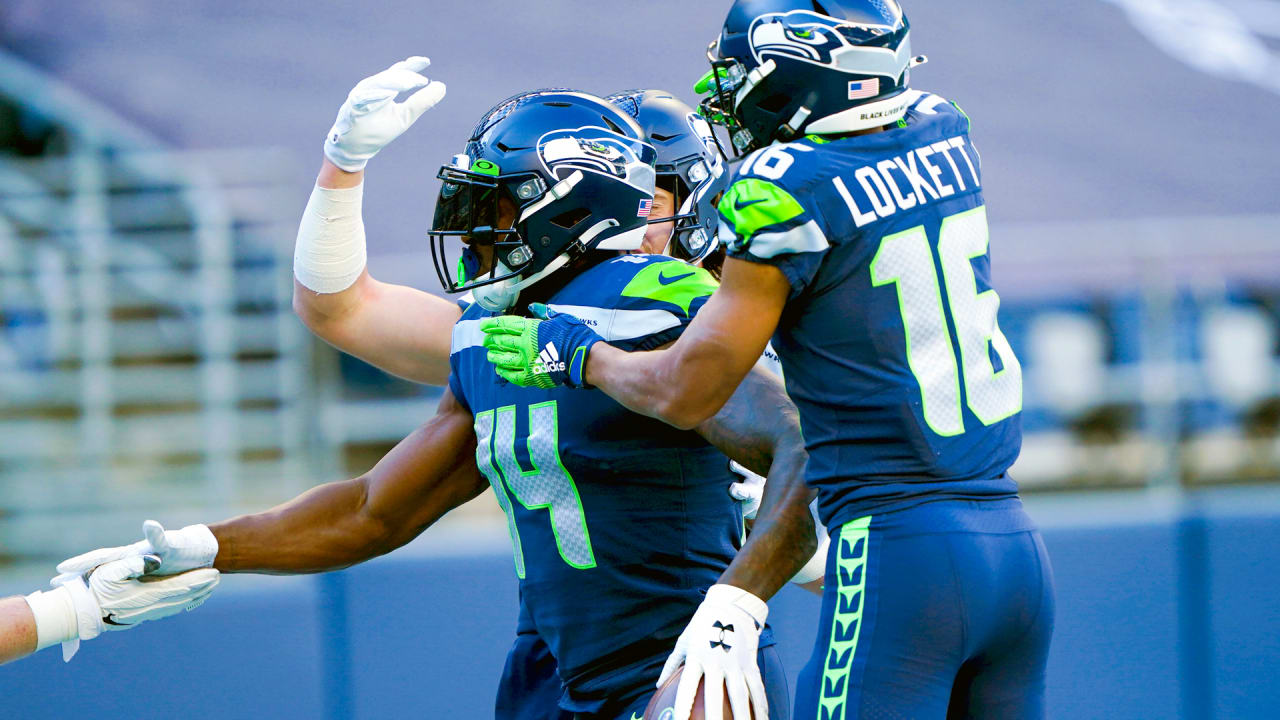 Seahawks’ Dynamic Receiving Duo On Historic Pace