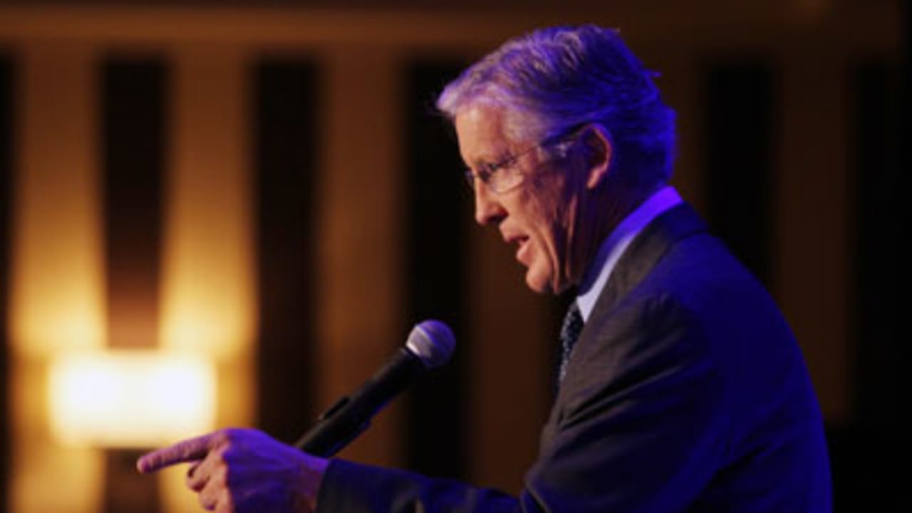 Carroll Receives Youth Advocate Award