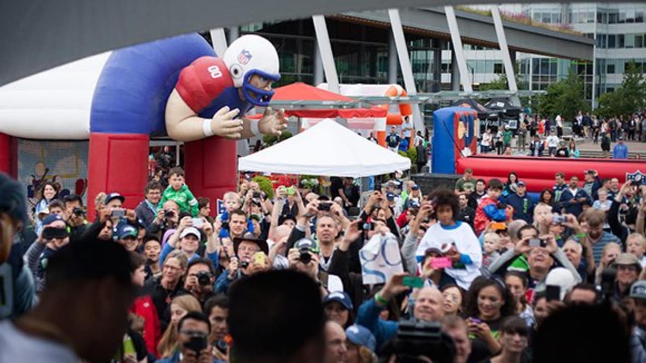 Seahawks 12 Tour Heads North of the Border