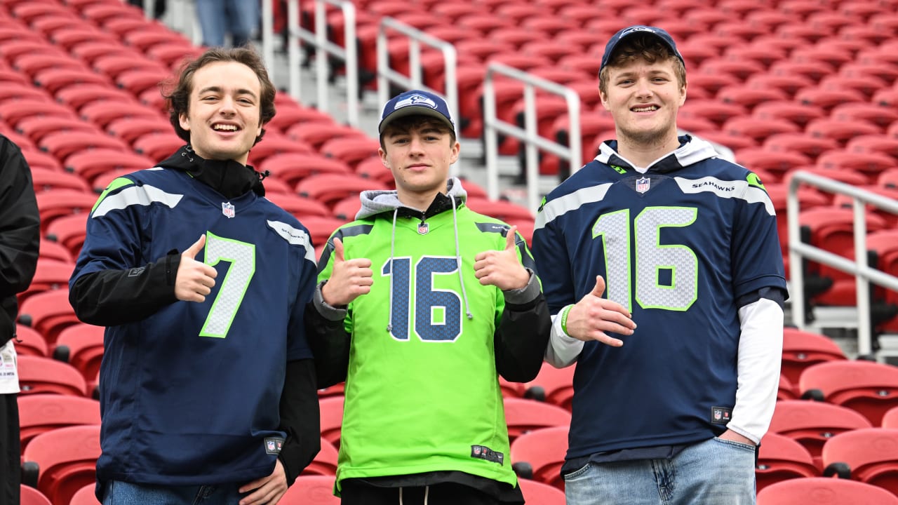 PHOTOS: 12s Take Things To The Bay Area For The Wild Card Round