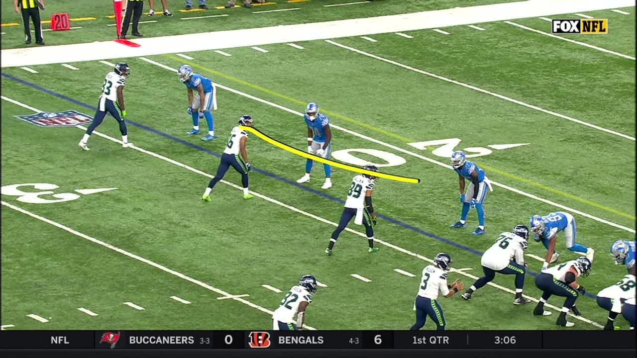 Tyler Lockett Hauls In 24-Yard Touchdown Pass From Russell Wilson