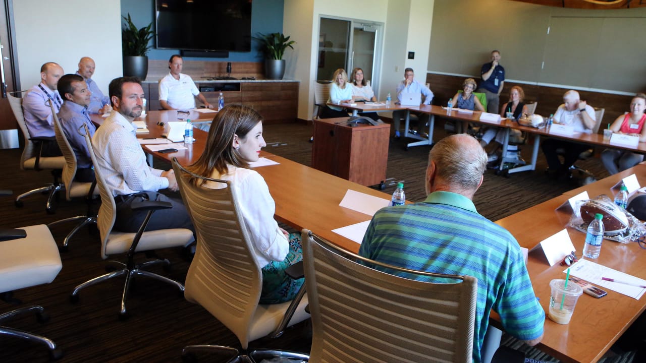 Seahawks Host Welcome Meeting For President's Fan Advisory Council