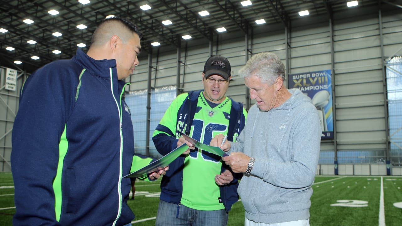 Seahawks Host Crucial Catch Patients And Doctors At Thursday Practice