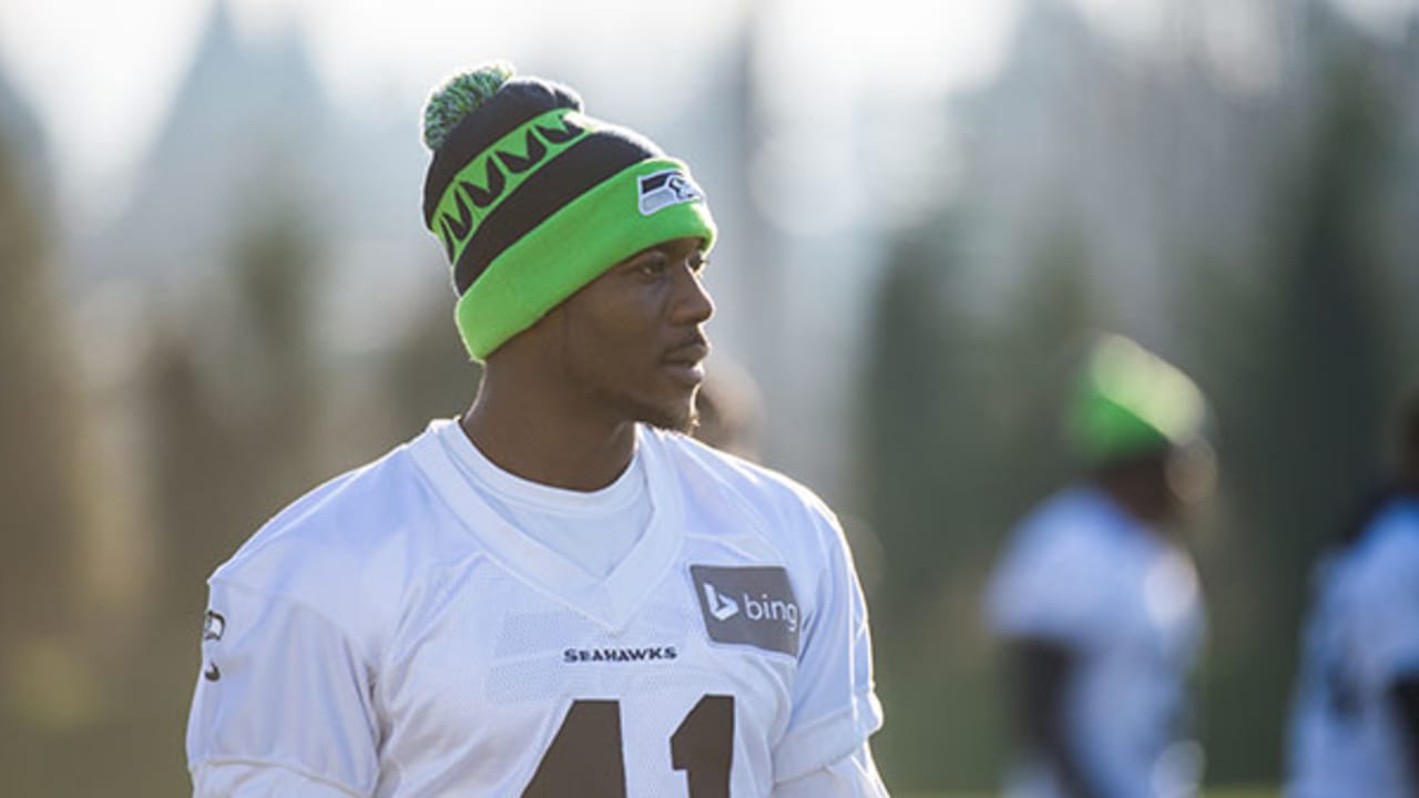 Byron Maxwell celebrates 27th birthday as he awaits free agency