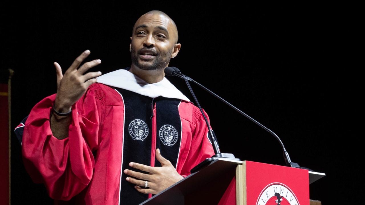 PHOTOS: Former Seahawks Wide Receiver Doug Baldwin Jr. Makes ...