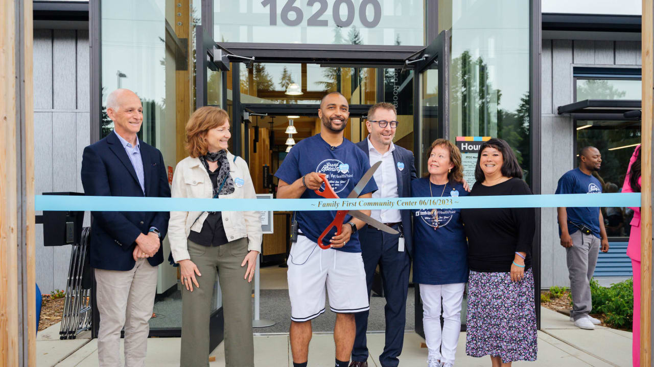 PHOTOS: Seahawks Legend Doug Baldwin Jr. and the city of Renton Open ...