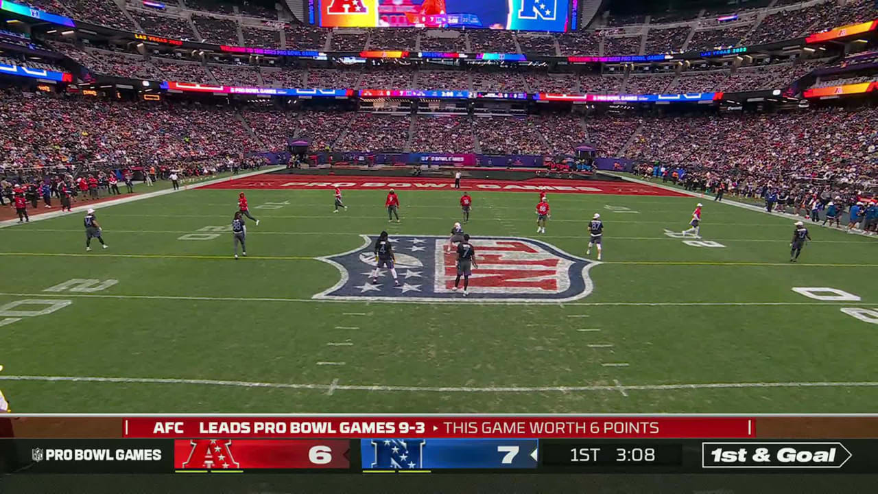 Geno Smith throws a dime to CeeDee Lamb for his Pro Bowl Games touchdown