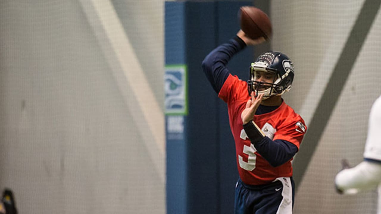 Darrell Bevell on Russell Wilson’s preparation: ‘He’s just special in ...