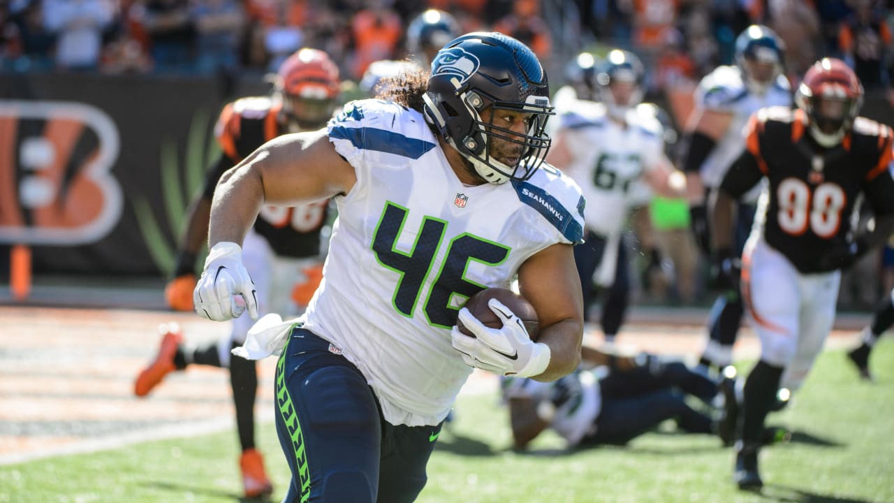 Seahawks Sign FB Will Tukuafu; Waive FB Jonathan Amosa