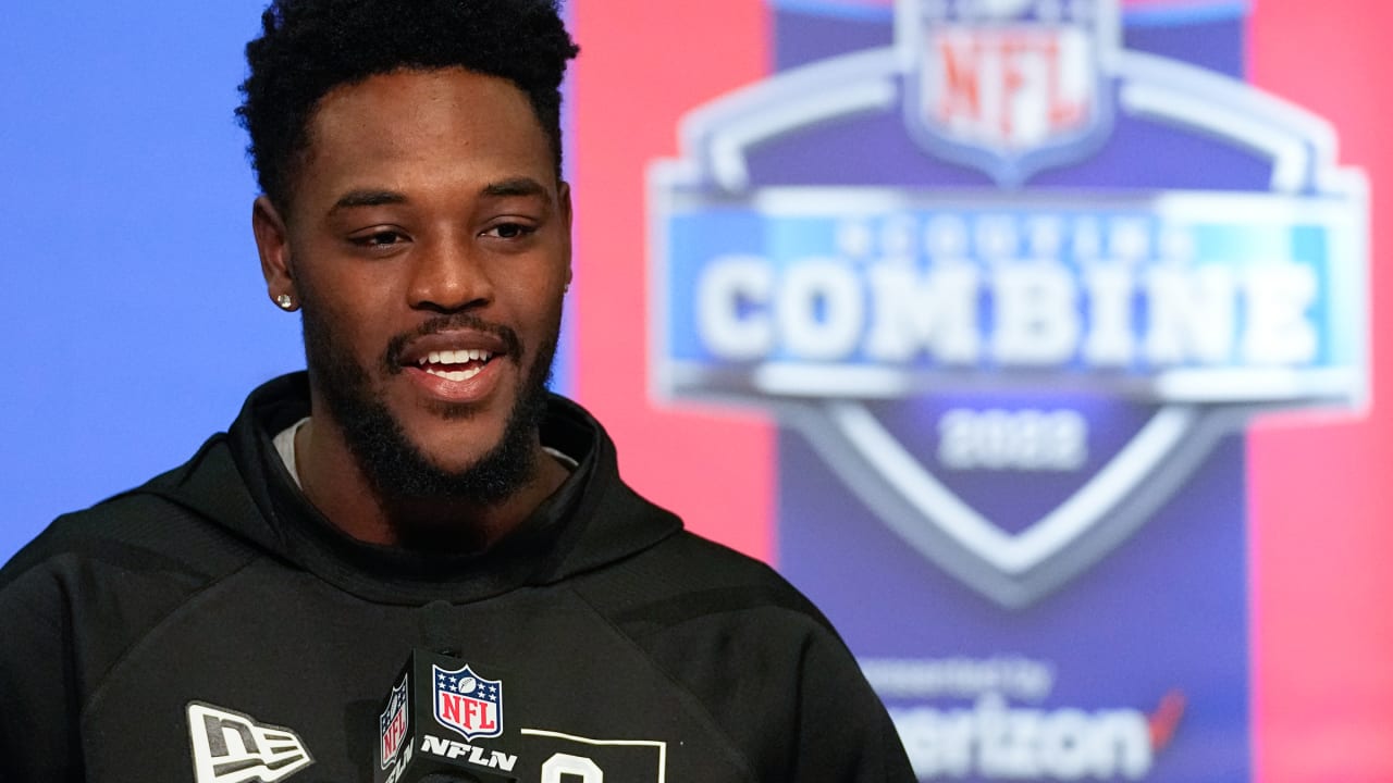 PHOTOS: Scenes From Wednesday At The NFL Combine