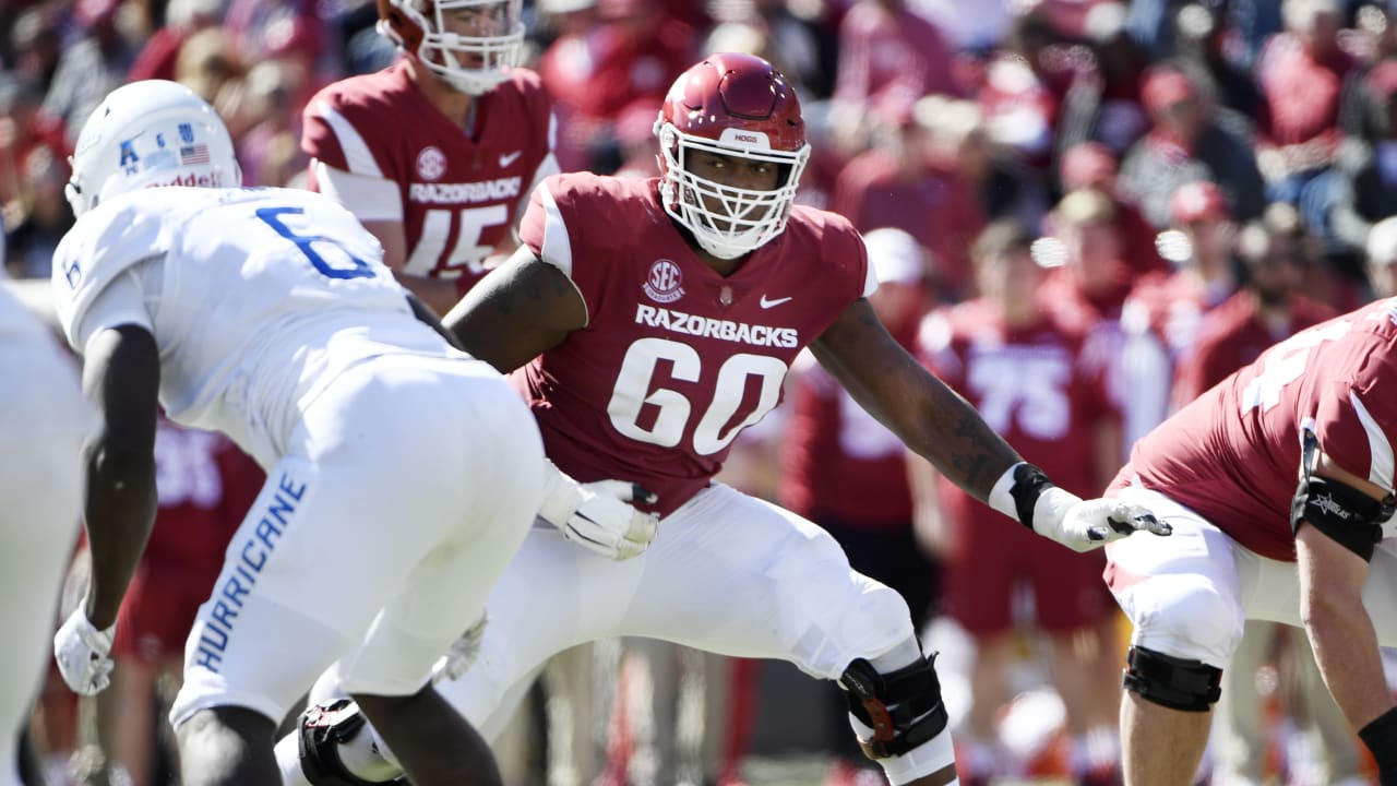 Seahawks Sign Tackle Brian Wallace, Waive Safety Jalen Harvey