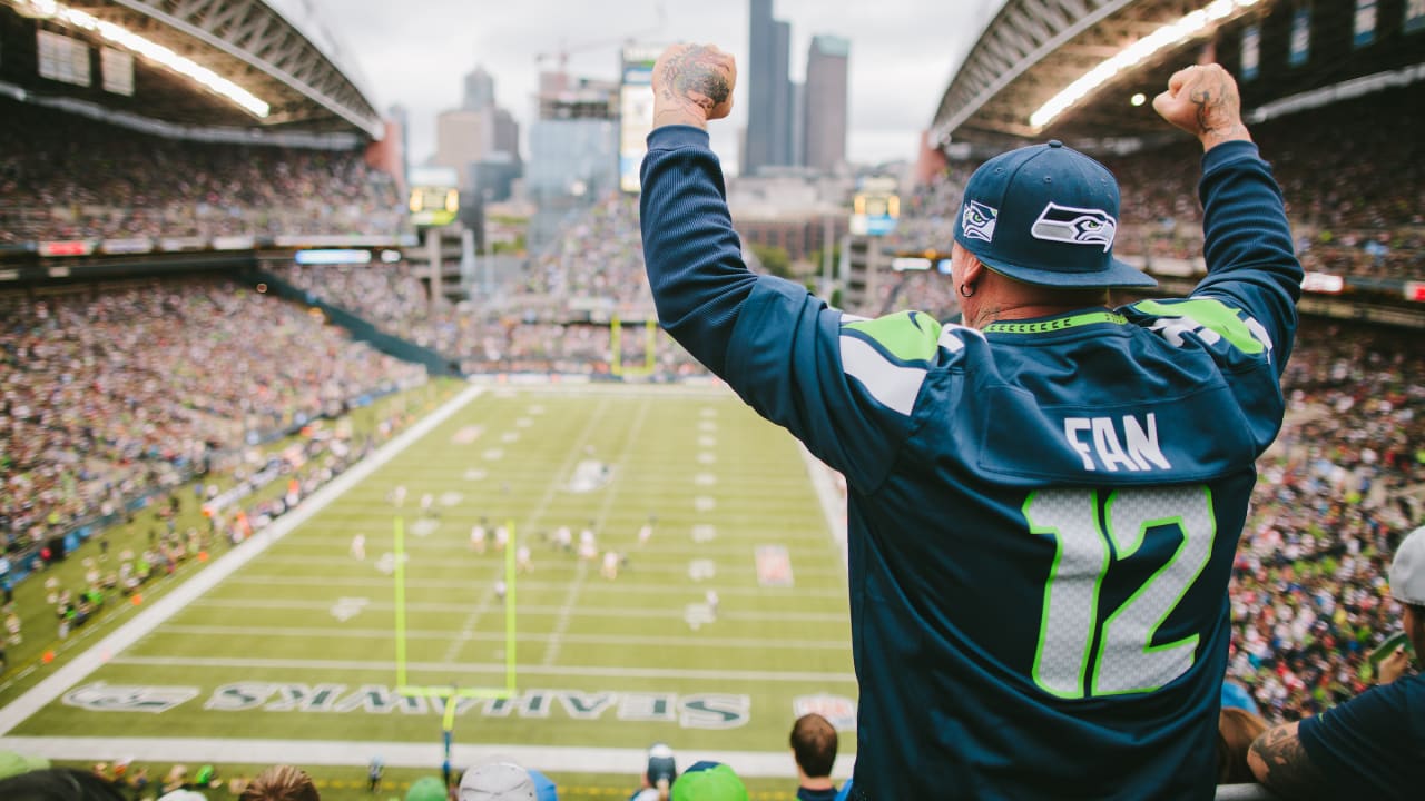 PHOTOS: Celebrating 20 years since the Seahawks kicked off for the ...