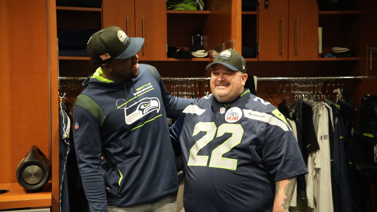 PHOTOS: Seahawks Fan Of The Year Larry Bevans Given Tour Of Virginia ...