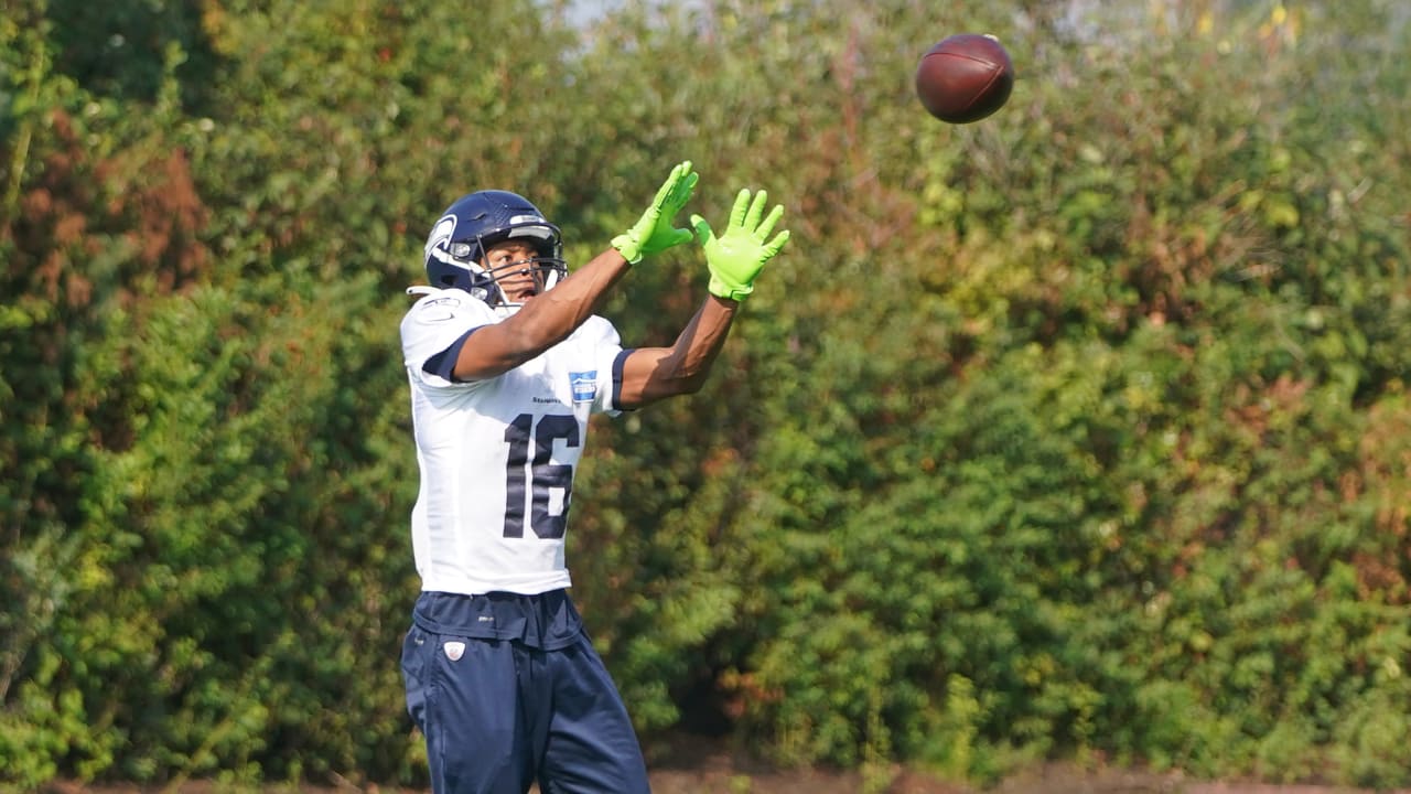 Tyler Lockett Questionable, But “Chances Are Really Good” He Can Play ...