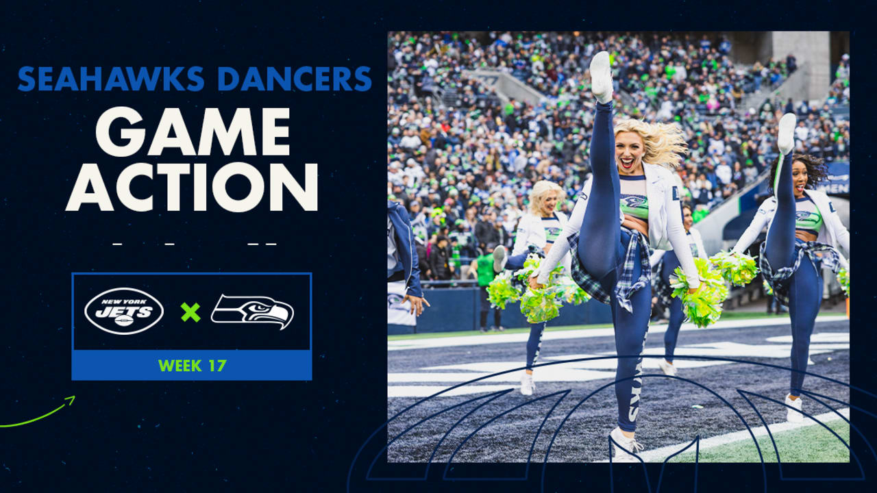 PHOTOS: Seahawks Dancers Perform During Week 17 vs. Jets