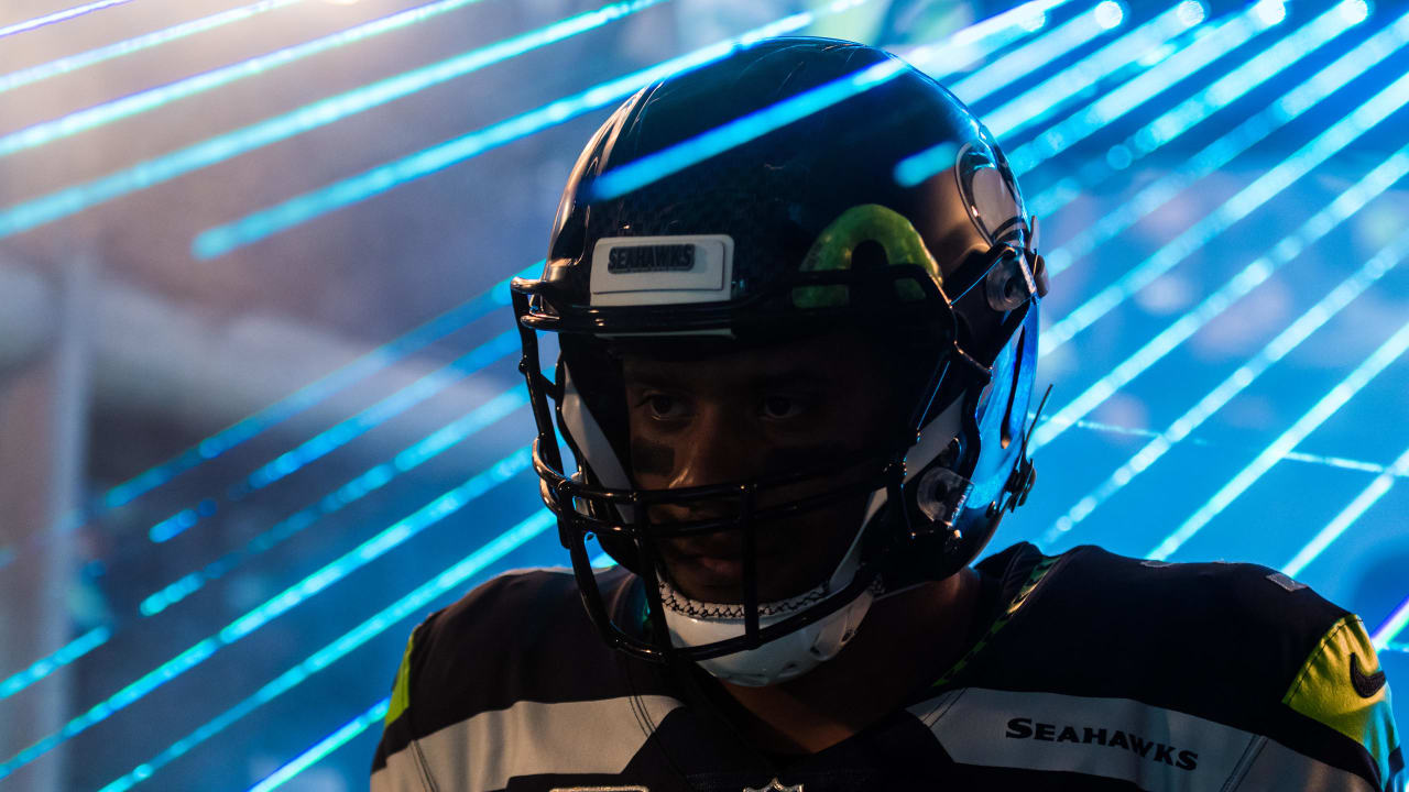 Friday Round-Up: Russell Wilson Makes NFL.com’s First-Quarter MVP Rankings