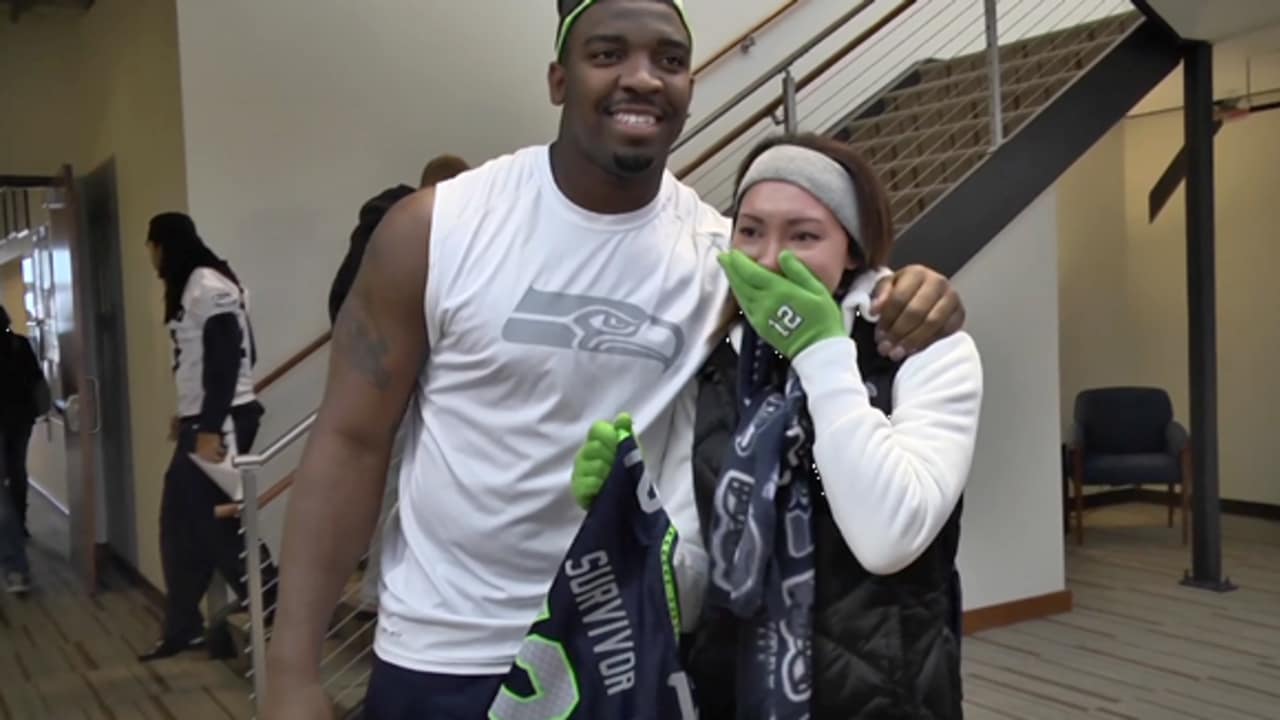 Steven Hauschka Clutch With a Golf Club Too