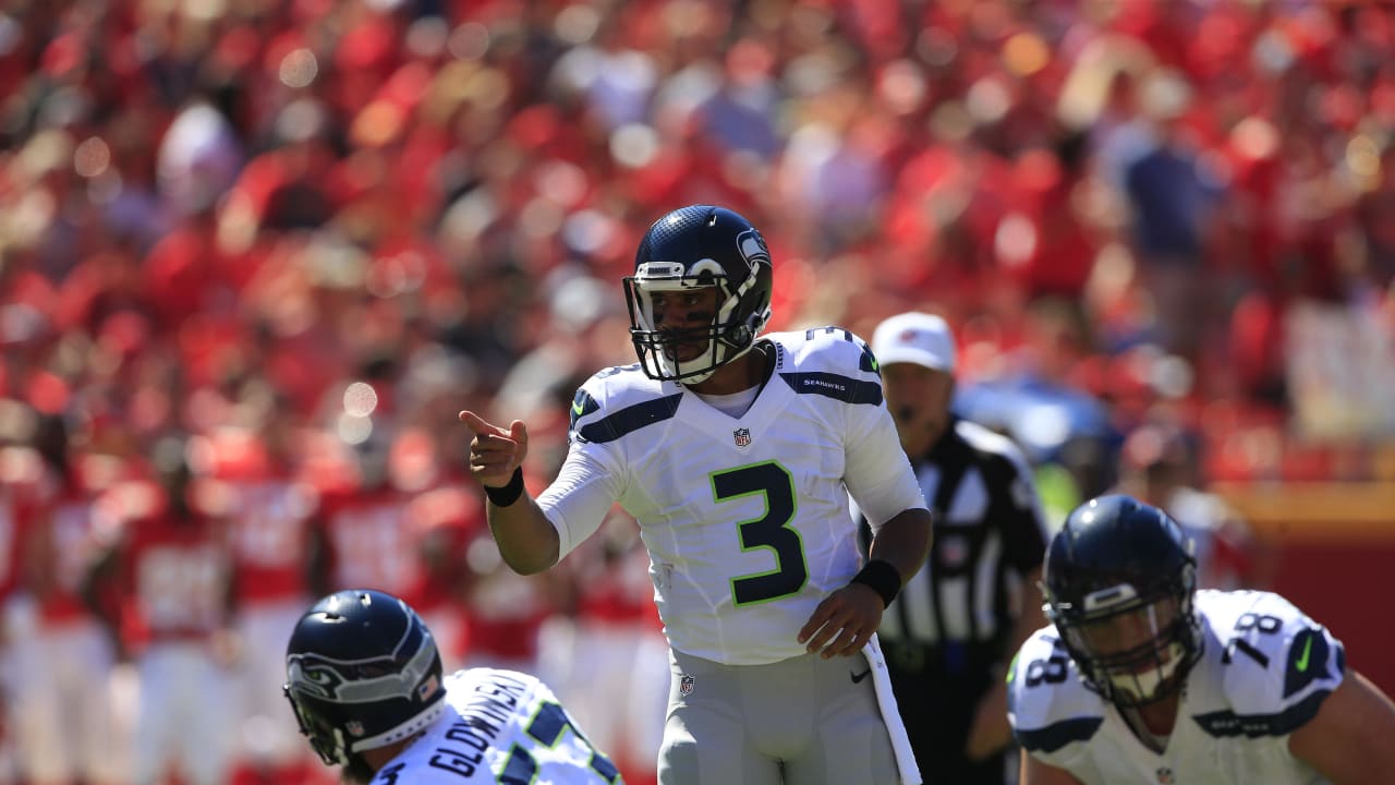 Seattle Seahawks New-Look Offensive Line "Looked Very Solid" in ...