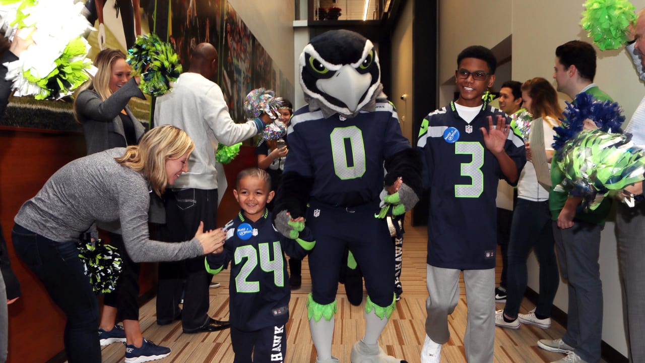 Make-A-Wish Visit To Seahawks Practice A ‘Genuine’ Experience For Young ...